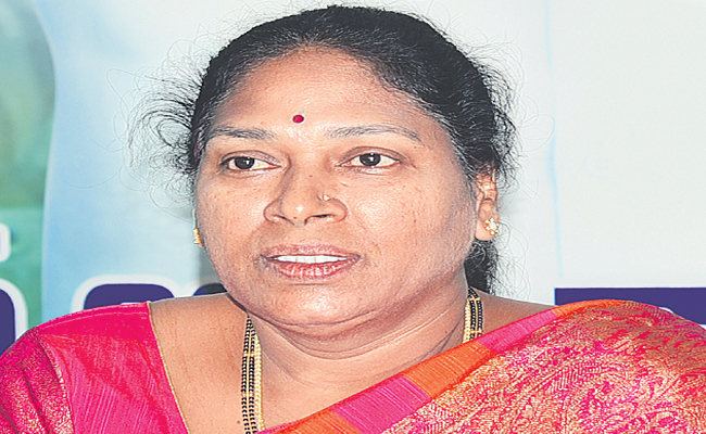 పవన్‌ దగ్గరే మహిళలకు రక్షణ లేదు | YSRCP Leader Pothula Sunitha Fires On ...