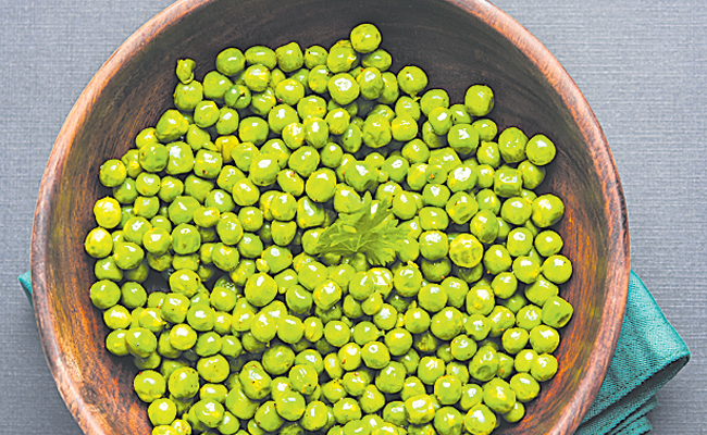 Amazing And Surprising Health Benefits Of Green Peas (Pachi Batani ...