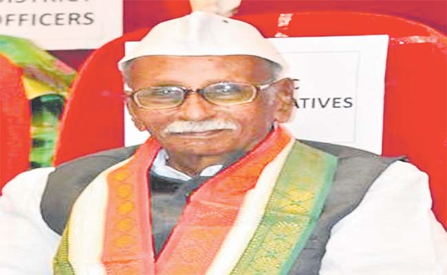 చిన్నవాణ్ణని వదిలేశారు | Azadi Ka Amrit Mahotsav Kona Venkata ...