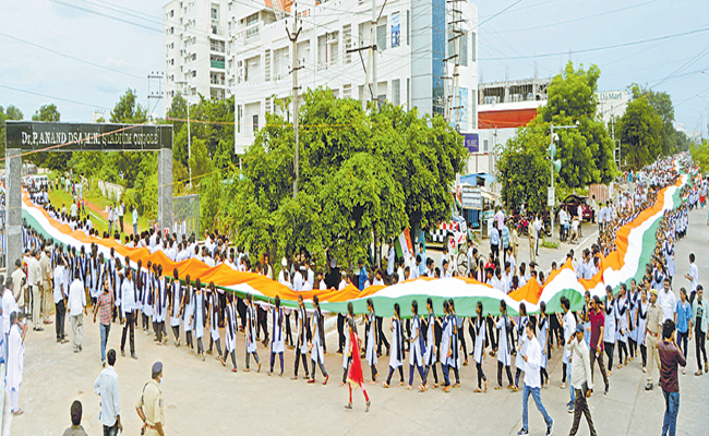 AP: సర్వం.. త్రివర్ణ శోభితం | CM YS Jagan will hoist flag at Vijayawada Indira Gandhi Stadium ...