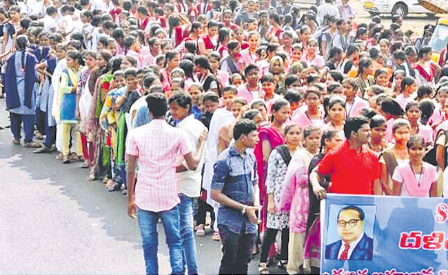 ప్రణాళికాబద్ధంగా దూరం చేస్తున్నారు! | Katti Padma Rao Write on Social ...