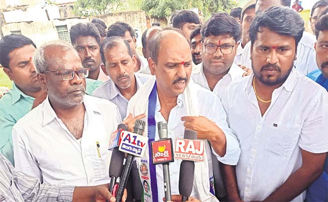 Penukonda MLA Criticized Chandrababu He Plays Drams In Kuppam | Andhra ...