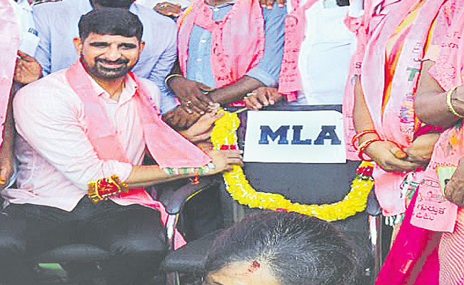 కేసీఆర్‌ను తిడితే సహించం: కౌశిక్‌రెడ్డి | Telangana: MLC Padi Kaushik Reddy Slams On Etela ...