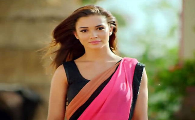 Amy Jackson To Make Comeback To Tamil Cinema Deets Inside Telugu - Sakshi