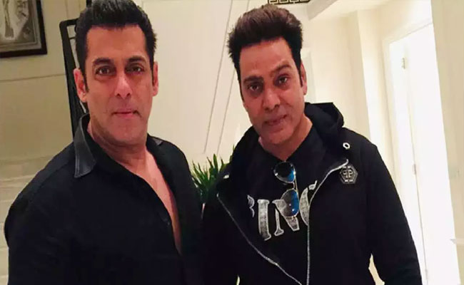 Salman Khan Body Double Sagar Pandey Died Due To Heart Attack During ...