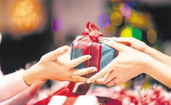 Received Bonus Diwali Gifts You Can Be Taxed, Check Details - Sakshi