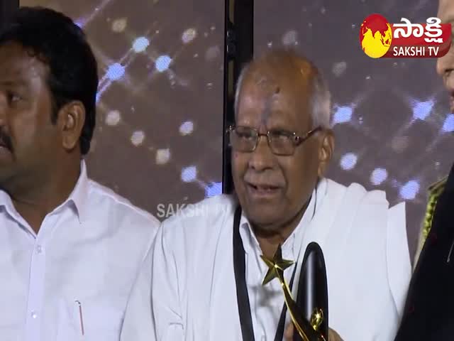 డాక్టర్ కూరెళ్ల విఠలాచార్య కు " సాక్షి ఎక్సలెన్స్ అవార్డు " | Sakshi ...