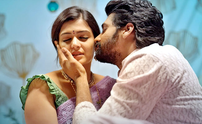 Director Srinivas Raju Talks About Thaggedhe Le Movie - Sakshi