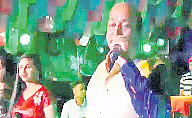 Odia Singer Murali Mohapatra Collapses On Stage And Dies Due To Heart ...