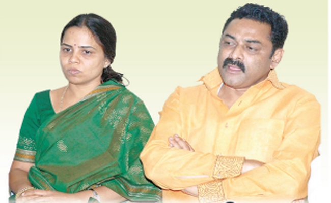 Bhuma Family: భూమా కుటుంబంలో 'దావా'నలం | Cheating case Petition ...
