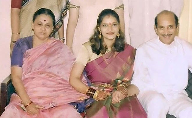 Superstar Krishna Daughter Manjula Ghattamaneni Emotional Post Goes ...
