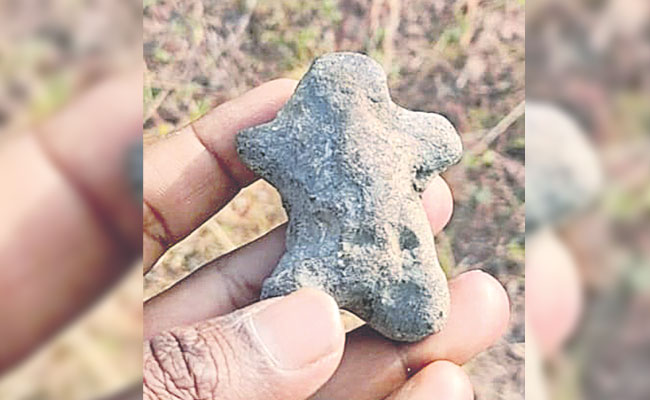 కొత్తరాతి యుగానికి చెందిన మట్టిబొమ్మ | Clay Figurine From Neolithic Age ...