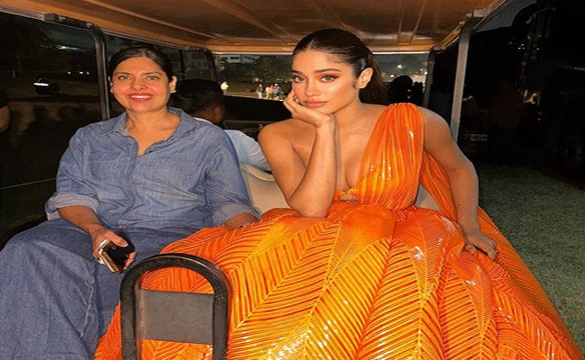Gulabi Movie Actress Maheswari Latest Photos Goes Viral On Social Media ...