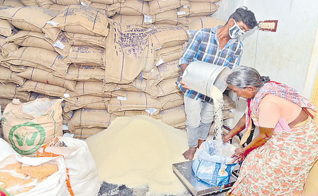 పేదల బియ్యంతో కోట్లకు పడగ | Telangana Ration rice worth hundreds of ...