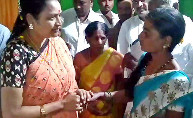 టీడీపీ కుట్ర బట్టబయలు.. మంత్రికి క్షమాపణ చెప్పిన మహిళ | Woman Who ...