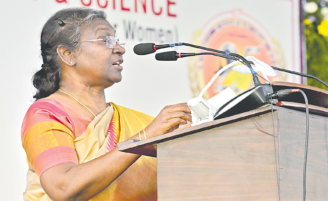 మీ ఒక్కరి విజయంతో ఆగిపోవద్దు: రాష్ట్రపతి | draupadi murmu participate ...
