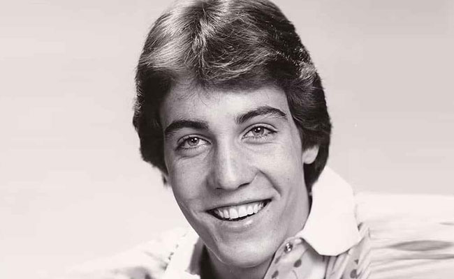 సినీ పరిశ్రమలో విషాదం.. నిద్రలోనే కన్నుమూసిన ప్రముఖ నటుడు | Young ...