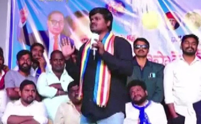Bairi Naresh Arrested in Warangal over comments on Lord Ayyappa - Sakshi
