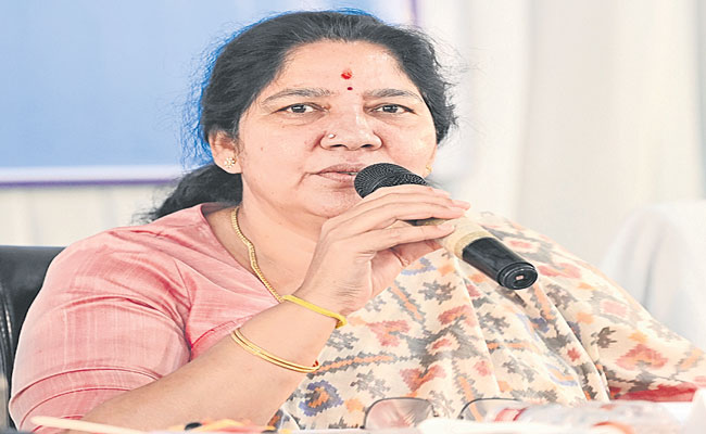 బీజేపీ పావుగా షర్మిల | Telangana: Minister Satyavathi Rathod Comments ...