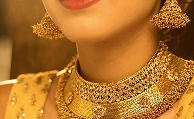 Gold Prices Touched Record High at Over Rs 56,000 - Sakshi