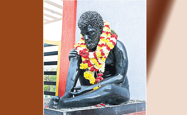 యోగి వేమనా.. నీకు వందనం | Yogi Vemana Jayanti Celebrations Today | Sakshi