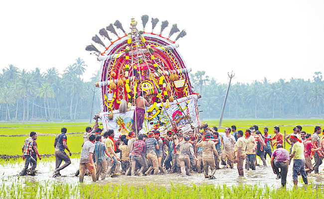 గణతంత్ర దినాన... తెలుగు ప్రభలు | Konaseema Prabhala Theertham Sakatam ...