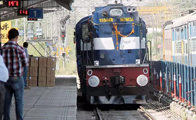 Indian Railway Launches New Service UTS App Booking For Unreserved ...