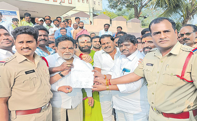 సరస్వతీదేవిపై అనుచిత వ్యాఖ్యలు | Renjarla Rajesh Controversial Comments ...