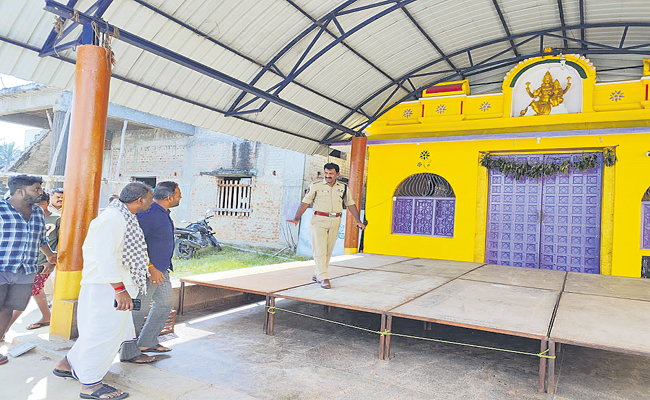 బాబు బరితెగింపు | TDP Leader Chandrababu Cheap tricks with Road Shows ...