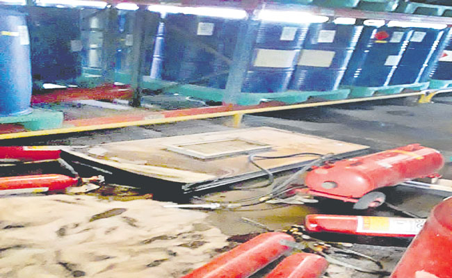 రసాయన పరిశ్రమలో ప్రమాదం | Three killed In Fire Accident At Factory In ...