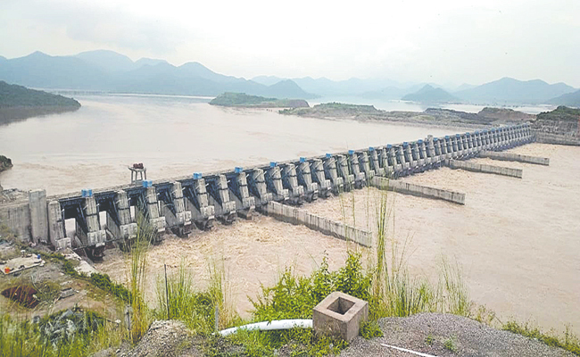 కేంద్రం కనికరమెంత? | Will the center fund Polavaram project in this ...