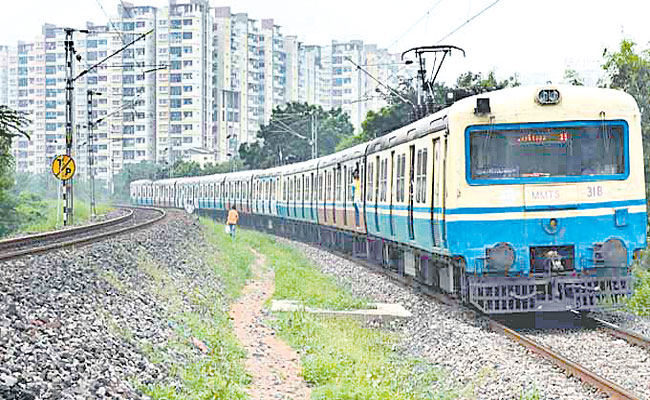 Medchal-Umdanagar MMTS Rail 10 Level Crossings - Sakshi