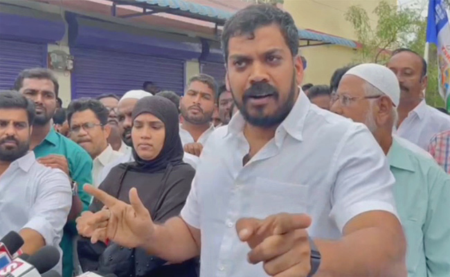 MLA Anil Kumar Yadav Challenges To Kotamreddy Sridhar Reddy, Details Inside - Sakshi