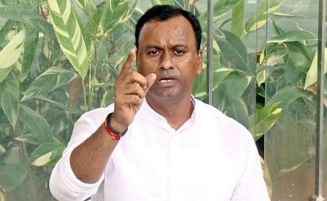 సత్తన్న ఇంటికి ‘కోమటిరెడ్డి’ | komatireddy rajagopal reddy Meets BRS ...