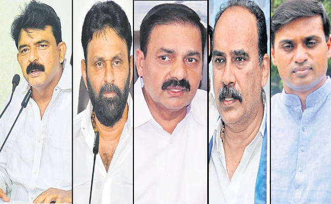 YSRCP Leaders Fires On MLA Kotamreddy Sridhar Reddy Phone Tapping Comments - Sakshi