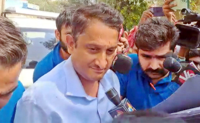 HYD: సంధ్య కన్వెన్షన్‌ ఎండీ శ్రీధర్‌ అరెస్ట్‌ | Delhi Cops Take Sandhya Convention Md Sridhar ...