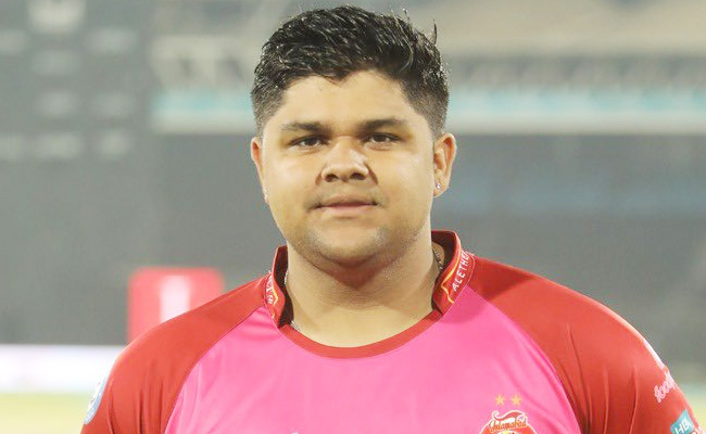PSL 2023: Azam Khan Dedicates Match-Winning Performance to Father Moin ...