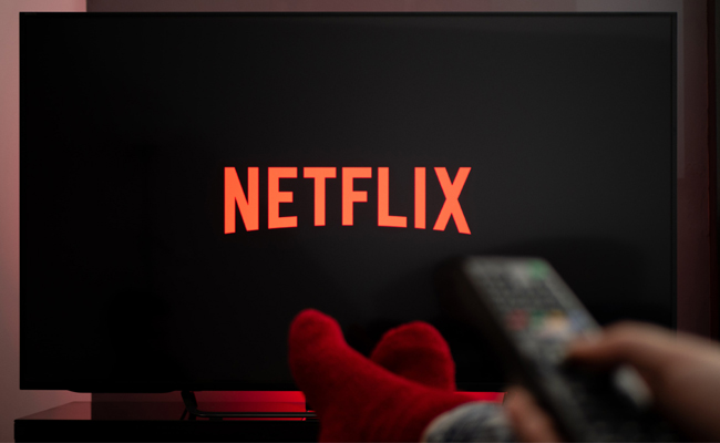 Netflix cuts prices for subscribers in more than 30 countries - Sakshi
