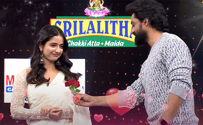 Kalyan Ram Love Proposal To Heroine Ashika Ranganath In A TV Show, Pic Goes Viral - Sakshi