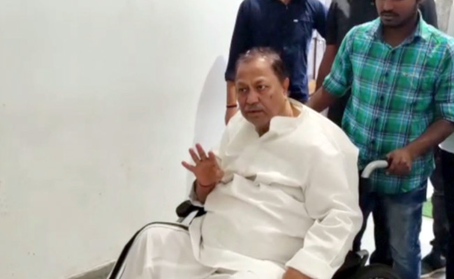 Senior Leader D Srinivas And His Son Sanjay Joined in Congress - Sakshi