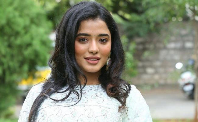 Ketika Sharma Talks About Her Failures In Movies - Sakshi