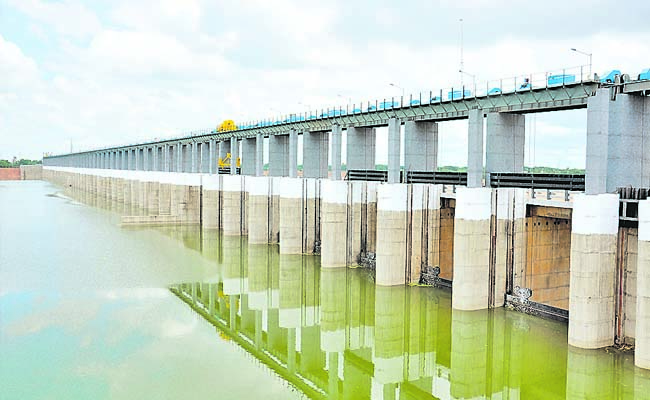 వేసవిలోనూ పెన్నా బేసిన్‌లో జలరాశి | Penna River is abundant water for ...