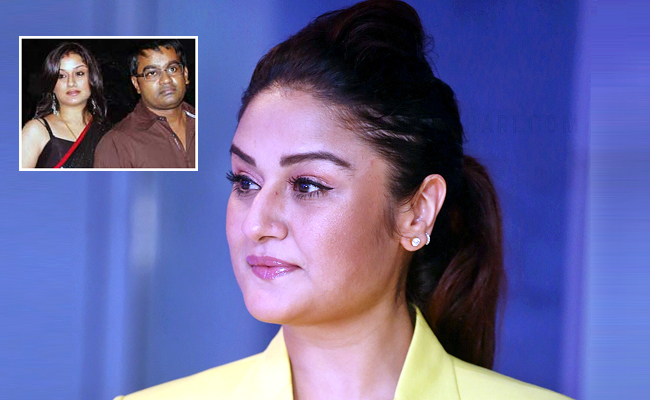 Sonia Agarwal: Biography, Film Career and Family News in Telugu - Sakshi