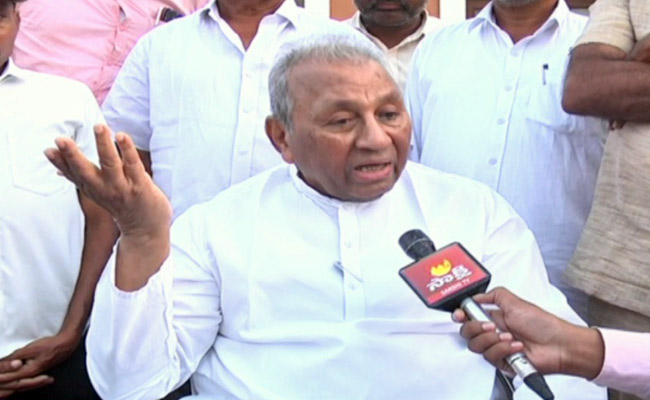 ‘మా కుటుంబానికి ఎమ్మెల్యే చంద్రశేఖర్ రెడ్డి కళంకం తెచ్చాడు’ | Ysrcp Mp Mekapati Rajamohan Reddy ...