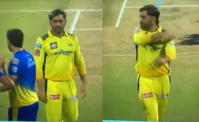 IPL 2023, CSK Vs DC: MS Dhoni Frightens Deepak Chahar With Fake Slap ...