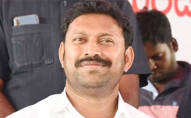 YS Viveka Murder Case: CBI Issues Notice To MP YS Avinash Reddy Again - Sakshi