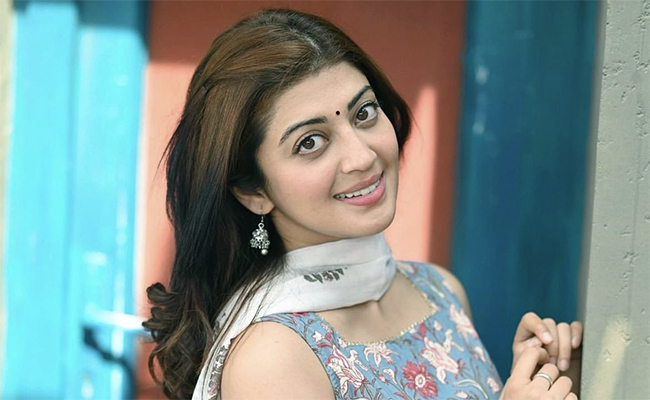 Pranitha Subhash All Set For Re-Entry - Sakshi