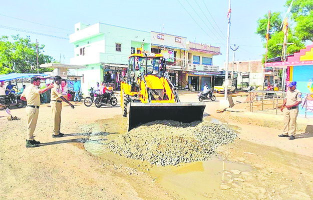 సెల్యూట్‌ పోలీస్‌ | - | Sakshi