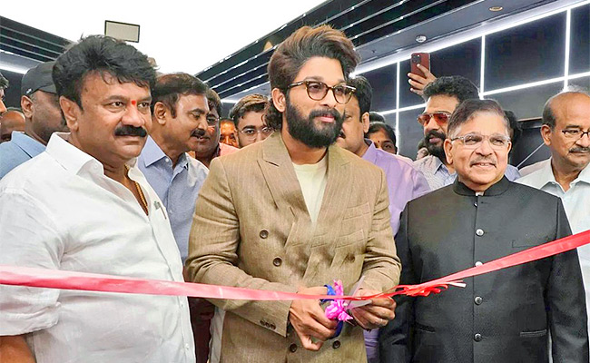 Allu Arjun Opens Multiplex Theatre AAA Cinemas In Ameerpet Hyderabad ...