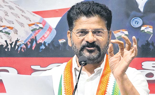 Kuchadi Srihari Rao Joined Congress in Presence of TPCC Revanth Reddy ...